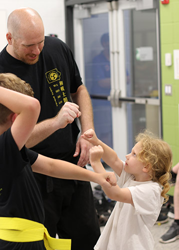Adam Frey teaches an Open Hand karate class Cedar Rapids | Wasenshikan Dojo